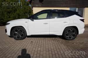 White Hyundai Tucson 2021 in Dobele, with an engine capacity of 1.60 L and mileage of 32 thousand km for 20500 €, photo 8 on AUTOMOTO.COM.LV