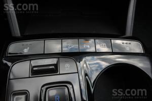 White Hyundai Tucson 2021 in Dobele, with an engine capacity of 1.60 L and mileage of 32 thousand km for 20500 €, photo 16 on AUTOMOTO.COM.LV