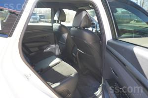 White Hyundai Tucson 2021 in Dobele, with an engine capacity of 1.60 L and mileage of 32 thousand km for 20500 €, photo 19 on AUTOMOTO.COM.LV