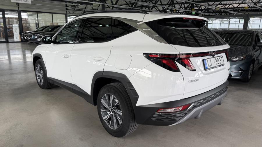 Balts Hyundai Tucson 2021 Rīga, ar dzinēja tilpumu 1.60 L un nobraukumu 50 tūkst. km par 2390000 €, foto 3 vietnē AUTOMOTO.COM.LV