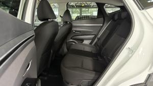 Balts Hyundai Tucson 2021 Rīga, ar dzinēja tilpumu 1.60 L un nobraukumu 50 tūkst. km par 2390000 €, foto 12 vietnē AUTOMOTO.COM.LV
