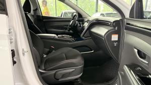Balts Hyundai Tucson 2021 Rīga, ar dzinēja tilpumu 1.60 L un nobraukumu 50 tūkst. km par 2390000 €, foto 15 vietnē AUTOMOTO.COM.LV