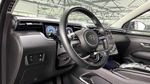 Balts Hyundai Tucson 2021 Rīga, ar dzinēja tilpumu 1.60 L un nobraukumu 50 tūkst. km par 2390000 €, foto 17 vietnē AUTOMOTO.COM.LV