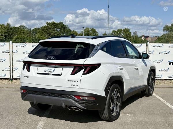 Balts Hyundai Tucson 2021 Viļņa, ar dzinēja tilpumu 1.60 L un nobraukumu 184 tūkst. km par 20999 €, foto 2 vietnē AUTOMOTO.COM.LV