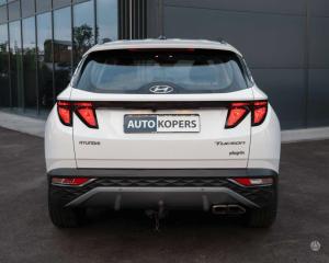 White Hyundai Tucson 2021 in Kaunas, with an engine capacity of 1.60 L and mileage of 181 thousand km for 17400 €, photo 7 on AUTOMOTO.COM.LV