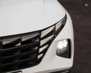 White Hyundai Tucson 2021 in Kaunas, with an engine capacity of 1.60 L and mileage of 181 thousand km for 17400 €, photo 18 on AUTOMOTO.COM.LV