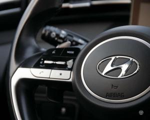 White Hyundai Tucson 2021 in Kaunas, with an engine capacity of 1.60 L and mileage of 181 thousand km for 17400 €, photo 20 on AUTOMOTO.COM.LV