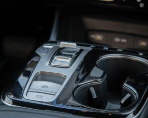 White Hyundai Tucson 2021 in Kaunas, with an engine capacity of 1.60 L and mileage of 181 thousand km for 17400 €, photo 21 on AUTOMOTO.COM.LV