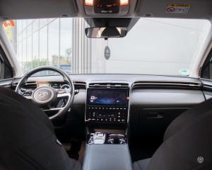 White Hyundai Tucson 2021 in Kaunas, with an engine capacity of 1.60 L and mileage of 181 thousand km for 17400 €, photo 27 on AUTOMOTO.COM.LV