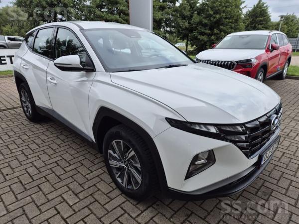 White Hyundai Tucson 2021 in Liepaja, with an engine capacity of 1.60 L and mileage of 52 thousand km for 15220 €, photo 7 on AUTOMOTO.COM.LV