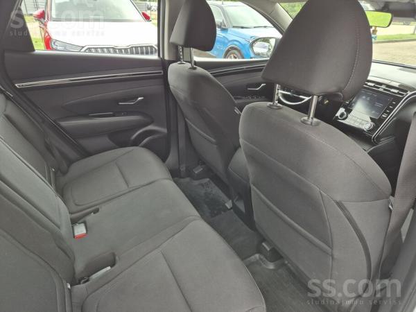 White Hyundai Tucson 2021 in Liepaja, with an engine capacity of 1.60 L and mileage of 52 thousand km for 15220 €, photo 10 on AUTOMOTO.COM.LV