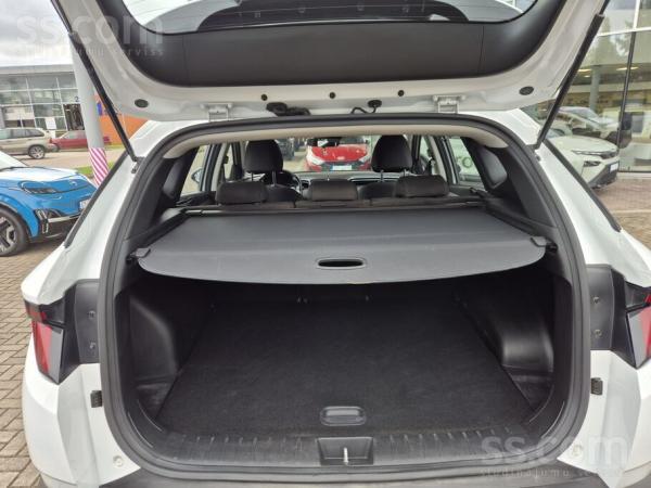 White Hyundai Tucson 2021 in Liepaja, with an engine capacity of 1.60 L and mileage of 52 thousand km for 15220 €, photo 11 on AUTOMOTO.COM.LV
