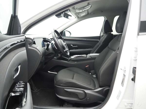 Hyundai Tucson 2021 Viļņa vietnē Balts Hyundai Tucson 2021 Viļņa, ar dzinēja tilpumu 1.60 L un nobraukumu 80 tūkst. km par 19500 €, foto 9 vietnē AUTOMOTO.COM.LV