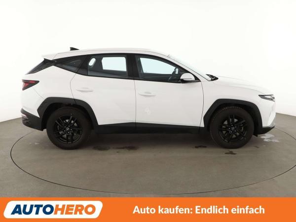 White Hyundai Tucson 2022 in Kaunas, with an engine capacity of 1.60 L and mileage of 11 thousand km for 29353 €, photo 7 on AUTOMOTO.COM.LV
