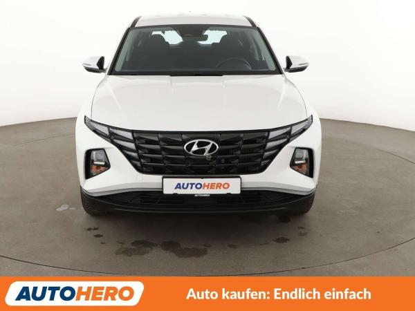 White Hyundai Tucson 2022 in Kaunas, with an engine capacity of 1.60 L and mileage of 11 thousand km for 29353 €, photo 9 on AUTOMOTO.COM.LV