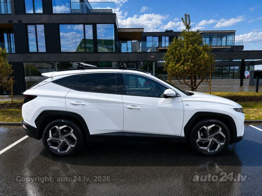 Balts Hyundai Tucson 2022 Tallina, ar dzinēja tilpumu 1.60 L un nobraukumu 68 tūkst. km par 25500 €, foto 3 vietnē AUTOMOTO.COM.LV