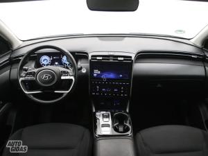 White Hyundai Tucson 2022 in Vilnius, with an engine capacity of 1.60 L and mileage of 156 thousand km for 20799 €, photo 3 on AUTOMOTO.COM.LV