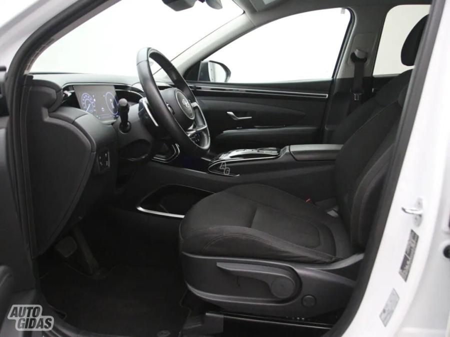 White Hyundai Tucson 2022 in Vilnius, with an engine capacity of 1.60 L and mileage of 156 thousand km for 20799 €, photo 5 on AUTOMOTO.COM.LV