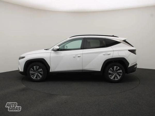 White Hyundai Tucson 2022 in Vilnius, with an engine capacity of 1.60 L and mileage of 156 thousand km for 20799 €, photo 6 on AUTOMOTO.COM.LV