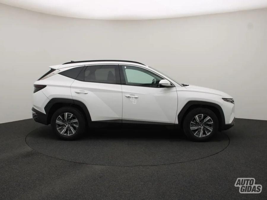 White Hyundai Tucson 2022 in Vilnius, with an engine capacity of 1.60 L and mileage of 156 thousand km for 20799 €, photo 10 on AUTOMOTO.COM.LV