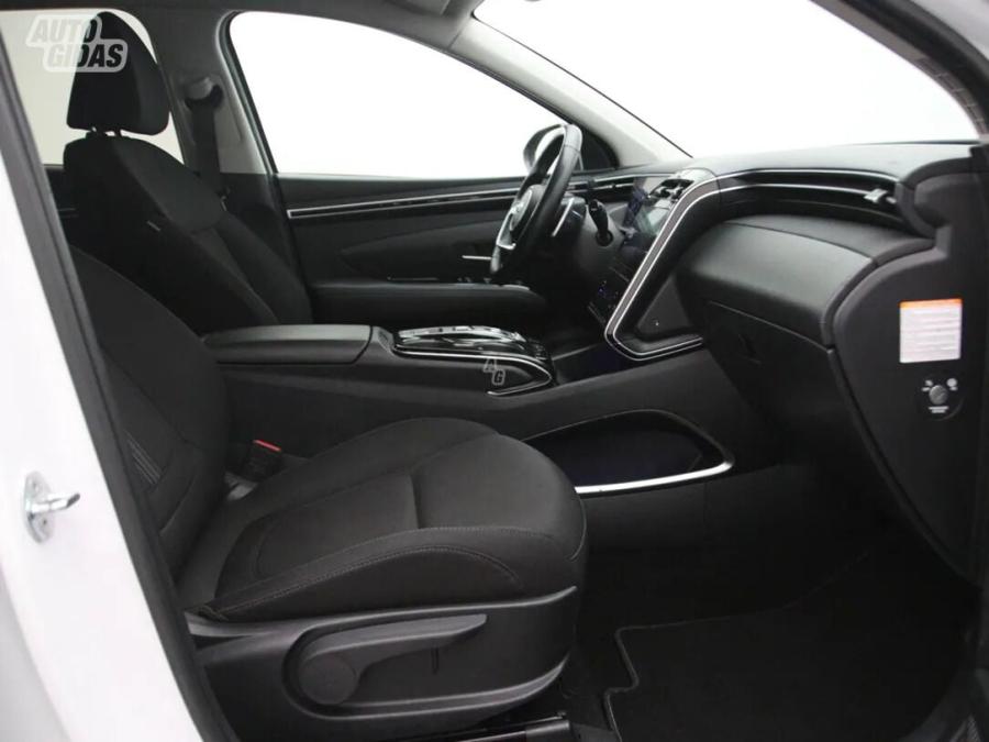 White Hyundai Tucson 2022 in Vilnius, with an engine capacity of 1.60 L and mileage of 156 thousand km for 20799 €, photo 15 on AUTOMOTO.COM.LV