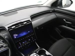 White Hyundai Tucson 2022 in Vilnius, with an engine capacity of 1.60 L and mileage of 156 thousand km for 20799 €, photo 22 on AUTOMOTO.COM.LV