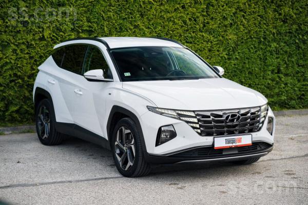White Hyundai Tucson 2022 in Riga, with an engine capacity of 1.60 L and mileage of 78 thousand km for 21500 €, photo 3 on AUTOMOTO.COM.LV