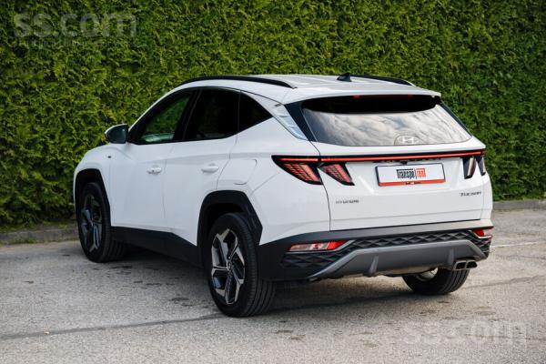 White Hyundai Tucson 2022 in Riga, with an engine capacity of 1.60 L and mileage of 78 thousand km for 21500 €, photo 8 on AUTOMOTO.COM.LV