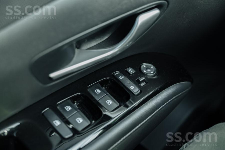 Balts Hyundai Tucson 2022 Rīga, ar dzinēja tilpumu 1.60 L un nobraukumu 78 tūkst. km par 21500 €, foto 12 vietnē AUTOMOTO.COM.LV