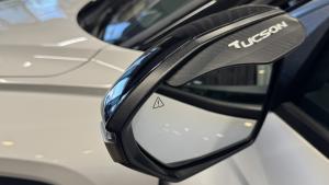 White Hyundai Tucson 2022 in Riga, with an engine capacity of 1.60 L and mileage of 46 thousand km for 26990 €, photo 21 on AUTOMOTO.COM.LV