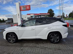 White Hyundai Tucson 2022 in Taurage, with an engine capacity of 1.60 L and mileage of 190 thousand km for 19239 €, photo 3 on AUTOMOTO.COM.LV