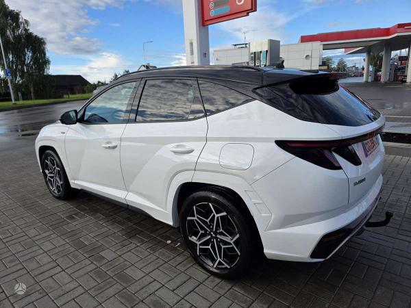 White Hyundai Tucson 2022 in Taurage, with an engine capacity of 1.60 L and mileage of 190 thousand km for 19239 €, photo 4 on AUTOMOTO.COM.LV