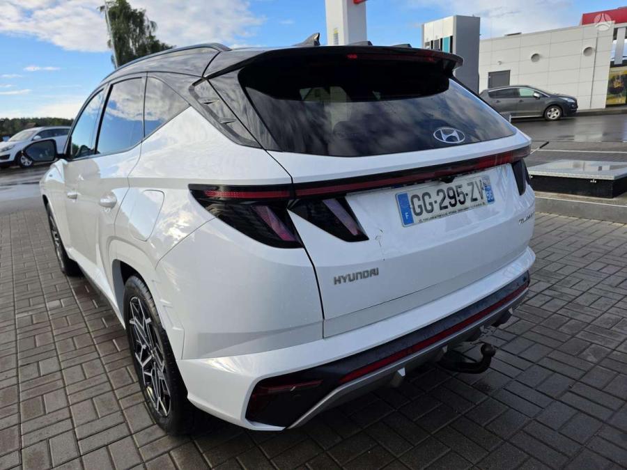 White Hyundai Tucson 2022 in Taurage, with an engine capacity of 1.60 L and mileage of 190 thousand km for 19239 €, photo 7 on AUTOMOTO.COM.LV