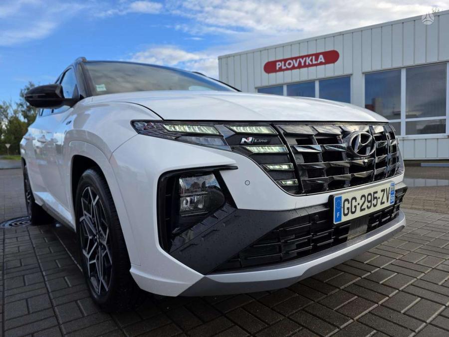 White Hyundai Tucson 2022 in Taurage, with an engine capacity of 1.60 L and mileage of 190 thousand km for 19239 €, photo 10 on AUTOMOTO.COM.LV