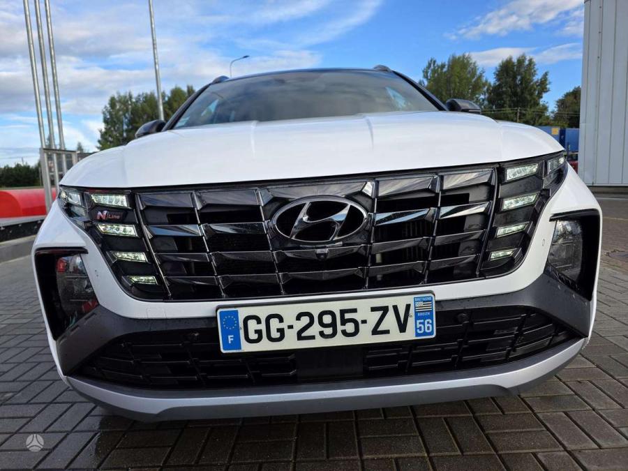 White Hyundai Tucson 2022 in Taurage, with an engine capacity of 1.60 L and mileage of 190 thousand km for 19239 €, photo 13 on AUTOMOTO.COM.LV