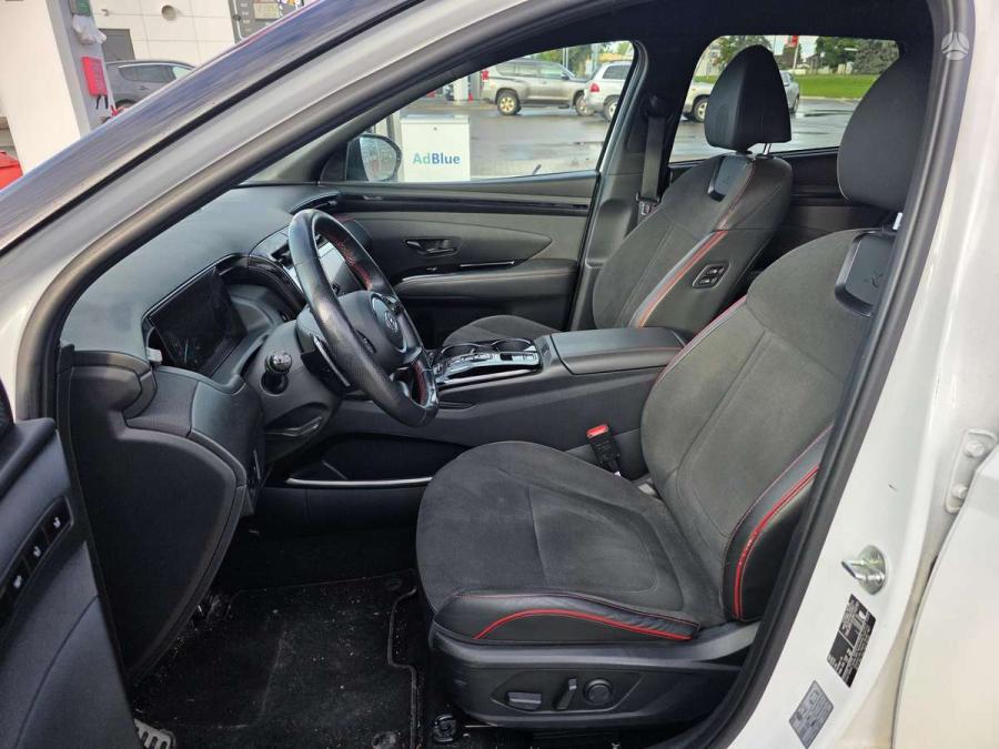 White Hyundai Tucson 2022 in Taurage, with an engine capacity of 1.60 L and mileage of 190 thousand km for 19239 €, photo 18 on AUTOMOTO.COM.LV
