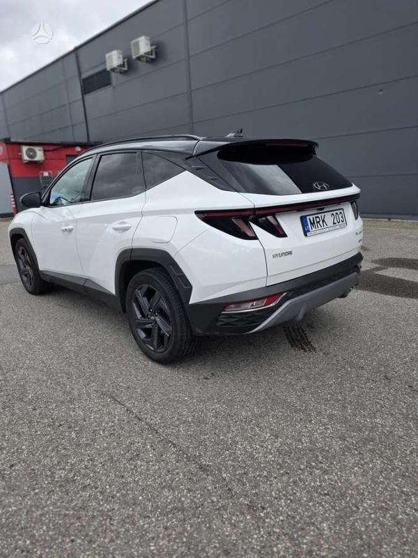 White Hyundai Tucson 2023 in Vilnius, with an engine capacity of 1.60 L and mileage of 55 thousand km for 27600 €, photo 5 on AUTOMOTO.COM.LV