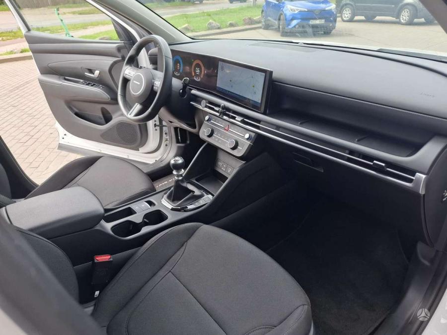 Balts Hyundai Tucson 2024 Kauņa, ar dzinēja tilpumu 1.60 L un nobraukumu 4 tūkst. km par 27588 €, foto 15 vietnē AUTOMOTO.COM.LV