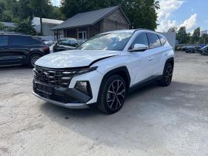 White Hyundai Tucson 2024 in Kaunas, with an engine capacity of 1.60 L and mileage of 22 thousand km for 19900 €, photo  on AUTOMOTO.COM.LV