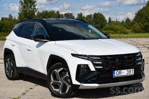 White Hyundai Tucson 2024 in Riga, with an engine capacity of 1.60 L and mileage of 36 thousand km for 30950 €, photo 3 on AUTOMOTO.COM.LV