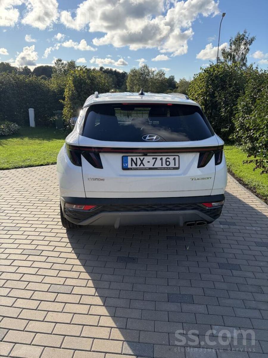 Balts Hyundai Tucson 2024 Rīga, ar dzinēja tilpumu 1.60 L un nobraukumu 28 tūkst. km par 25500 €, foto 5 vietnē AUTOMOTO.COM.LV