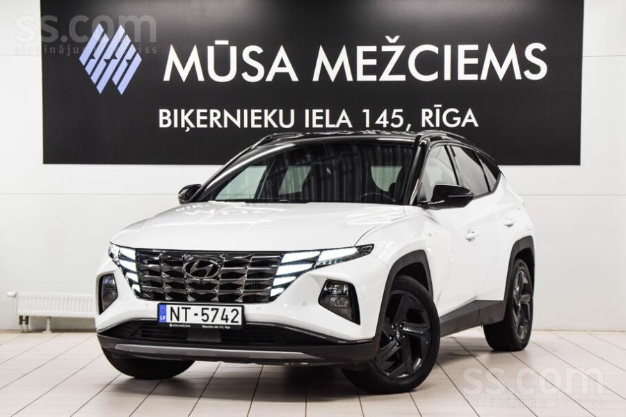 White Hyundai Tucson 2024 in Riga, with an engine capacity of 1.60 L and mileage of 107 thousand km for 25990 €, photo 1 on AUTOMOTO.COM.LV