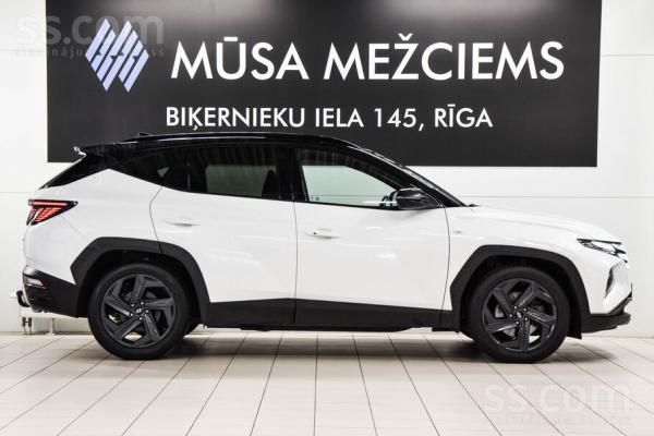 Hyundai Tucson 2024 Rīga vietnē Balts Hyundai Tucson 2024 Rīga, ar dzinēja tilpumu 1.60 L un nobraukumu 107 tūkst. km par 25990 €, foto 5 vietnē AUTOMOTO.COM.LV