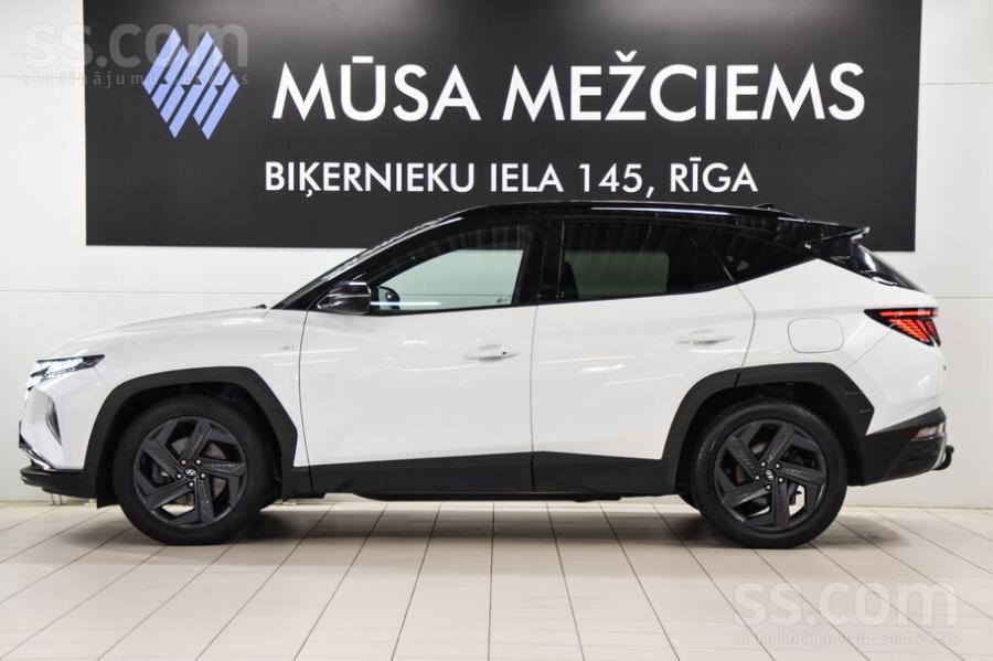 White Hyundai Tucson 2024 in Riga, with an engine capacity of 1.60 L and mileage of 107 thousand km for 25990 €, photo 6 on AUTOMOTO.COM.LV