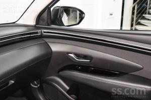 Balts Hyundai Tucson 2024 Rīga, ar dzinēja tilpumu 1.60 L un nobraukumu 84 tūkst. km par 26490 €, foto 16 vietnē AUTOMOTO.COM.LV