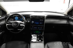 Balts Hyundai Tucson 2024 Rīga, ar dzinēja tilpumu 1.60 L un nobraukumu 84 tūkst. km par 26490 €, foto 24 vietnē AUTOMOTO.COM.LV
