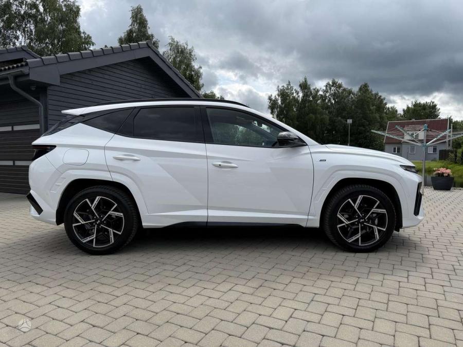 White Hyundai Tucson 2025 in Telschi, with an engine capacity of 1.60 L and mileage of 14 thousand km for 37300 €, photo 23 on AUTOMOTO.COM.LV