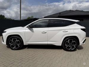 White Hyundai Tucson 2025 in Telschi, with an engine capacity of 1.60 L and mileage of 14 thousand km for 37300 €, photo 44 on AUTOMOTO.COM.LV