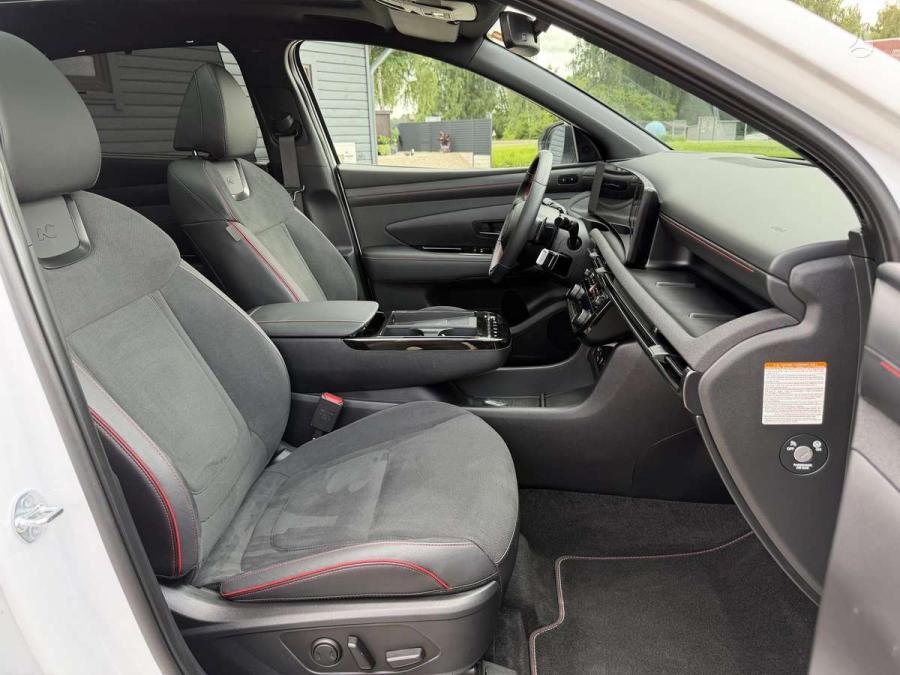 White Hyundai Tucson 2025 in Telschi, with an engine capacity of 1.60 L and mileage of 14 thousand km for 37300 €, photo 79 on AUTOMOTO.COM.LV