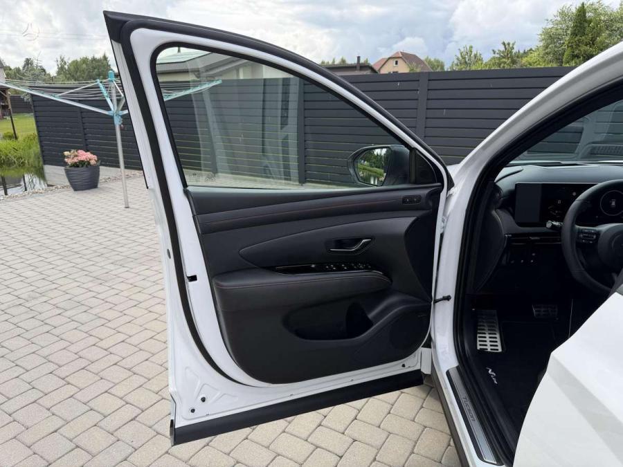 White Hyundai Tucson 2025 in Telschi, with an engine capacity of 1.60 L and mileage of 14 thousand km for 37300 €, photo 89 on AUTOMOTO.COM.LV